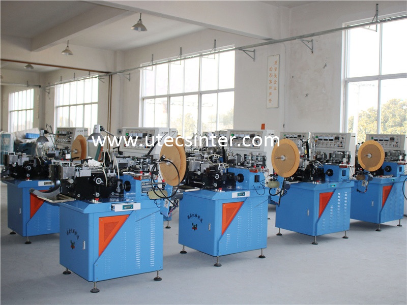 Multifunctional Label Cutting and Folding Machine
