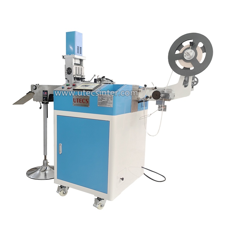UGS2080A High Speed Ultrasonic Label Cutting Machine with Conveyor