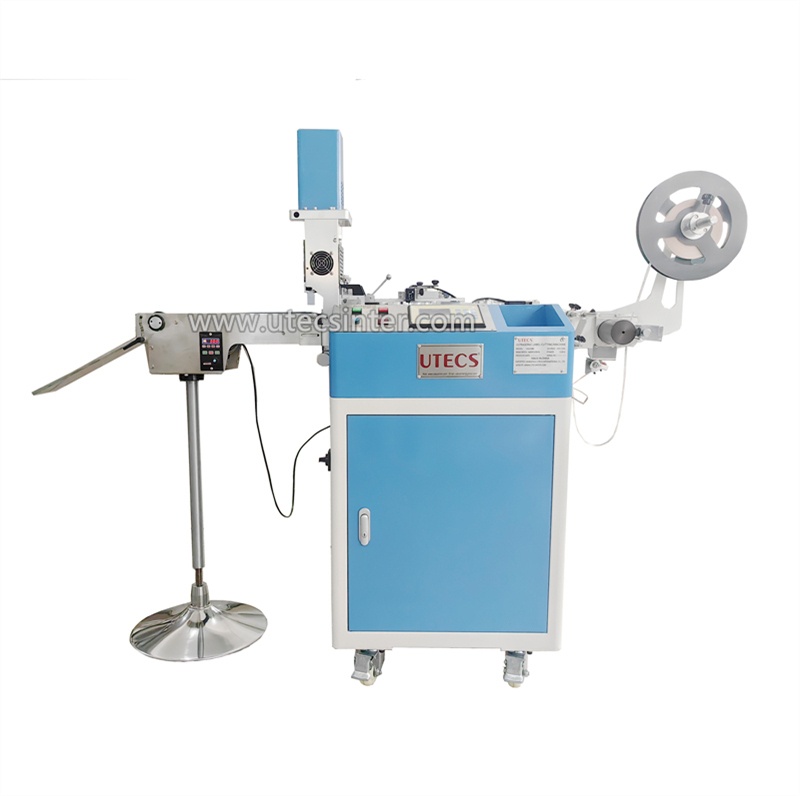 UGS2080A High Speed Ultrasonic Label Cutting Machine with Conveyor