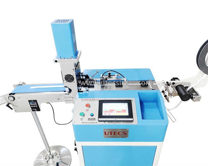 UGS2080AS High Speed Ultrasonic Label Cutting Machine with Conveyor